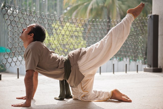 Yogasanas Benefits Of Yoga Asanas Taught At Isha Hata Yoga